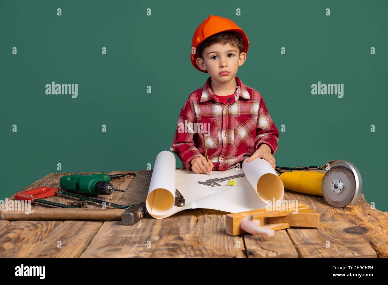 Boy work tools hi-res stock photography and images - Alamy