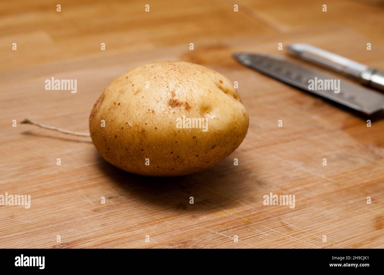 Odd shaped potato hi-res stock photography and images - Alamy