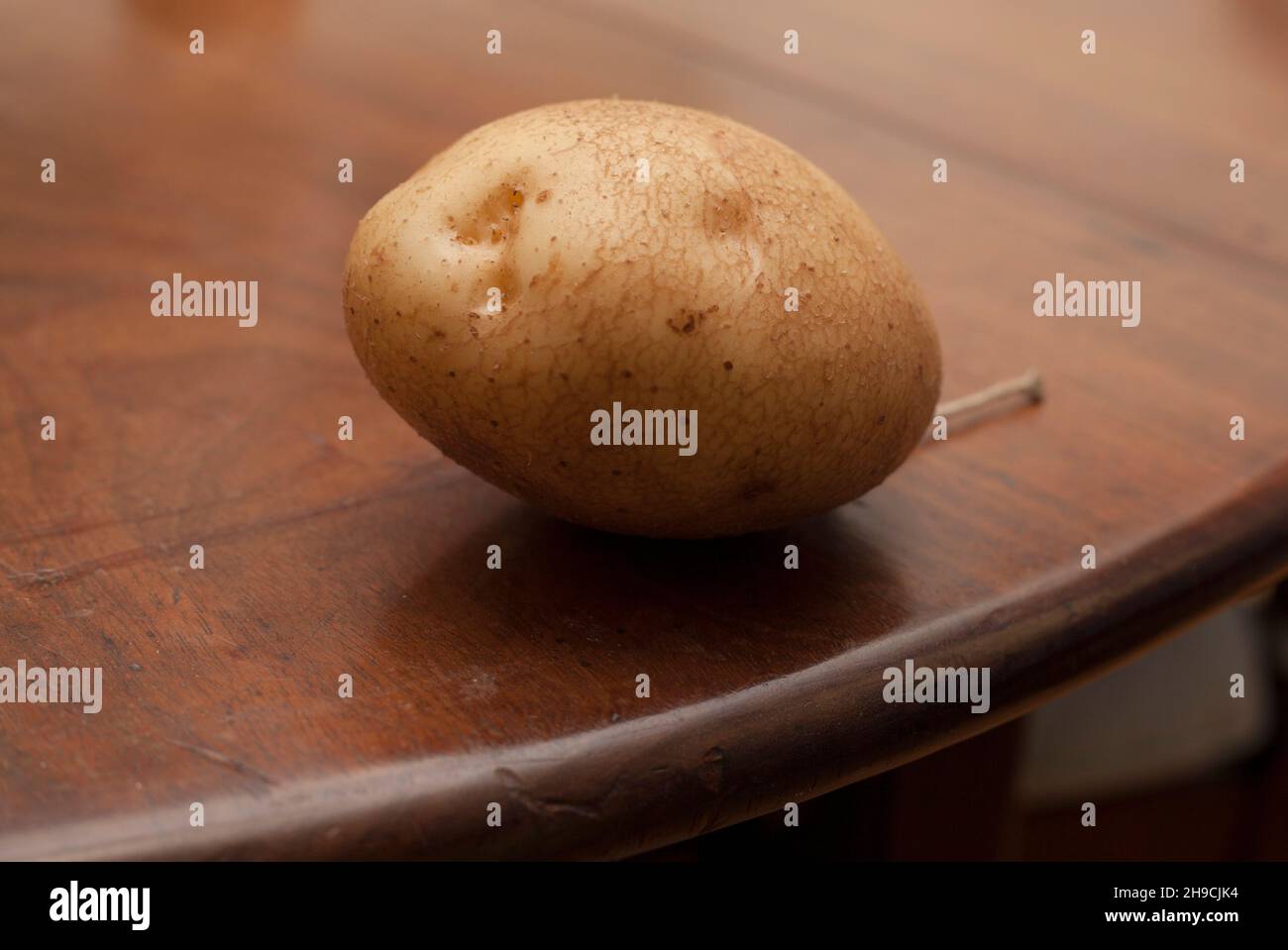 Odd shaped potato hi-res stock photography and images - Alamy