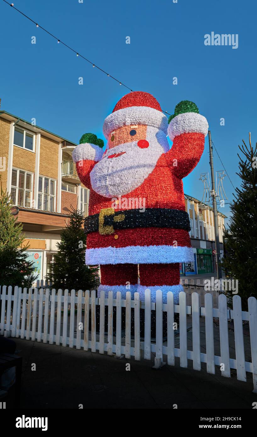 Giant father christmas hi-res stock photography and images - Alamy