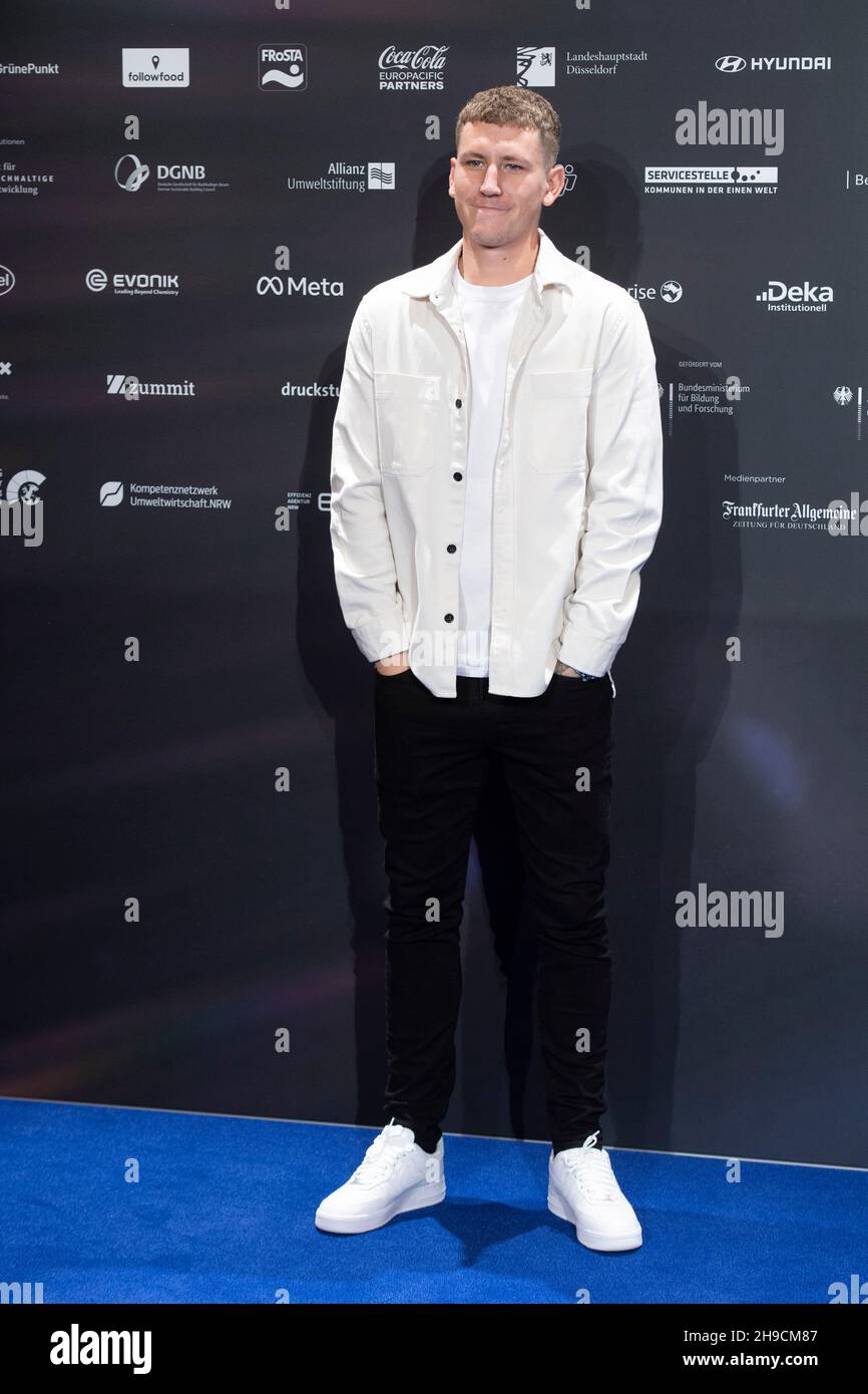 Duesseldorf, Deutschland. 03rd Dec, 2021. Nathan EVANS, GBR, musician ...