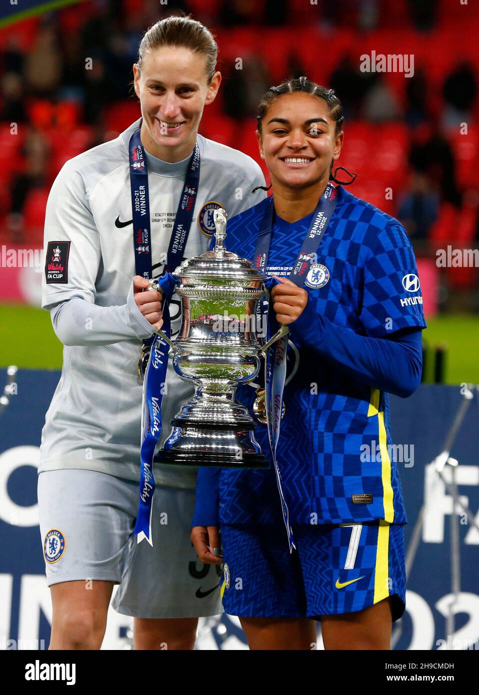 Ann katrin berger chelsea carter hi-res stock photography and images ...