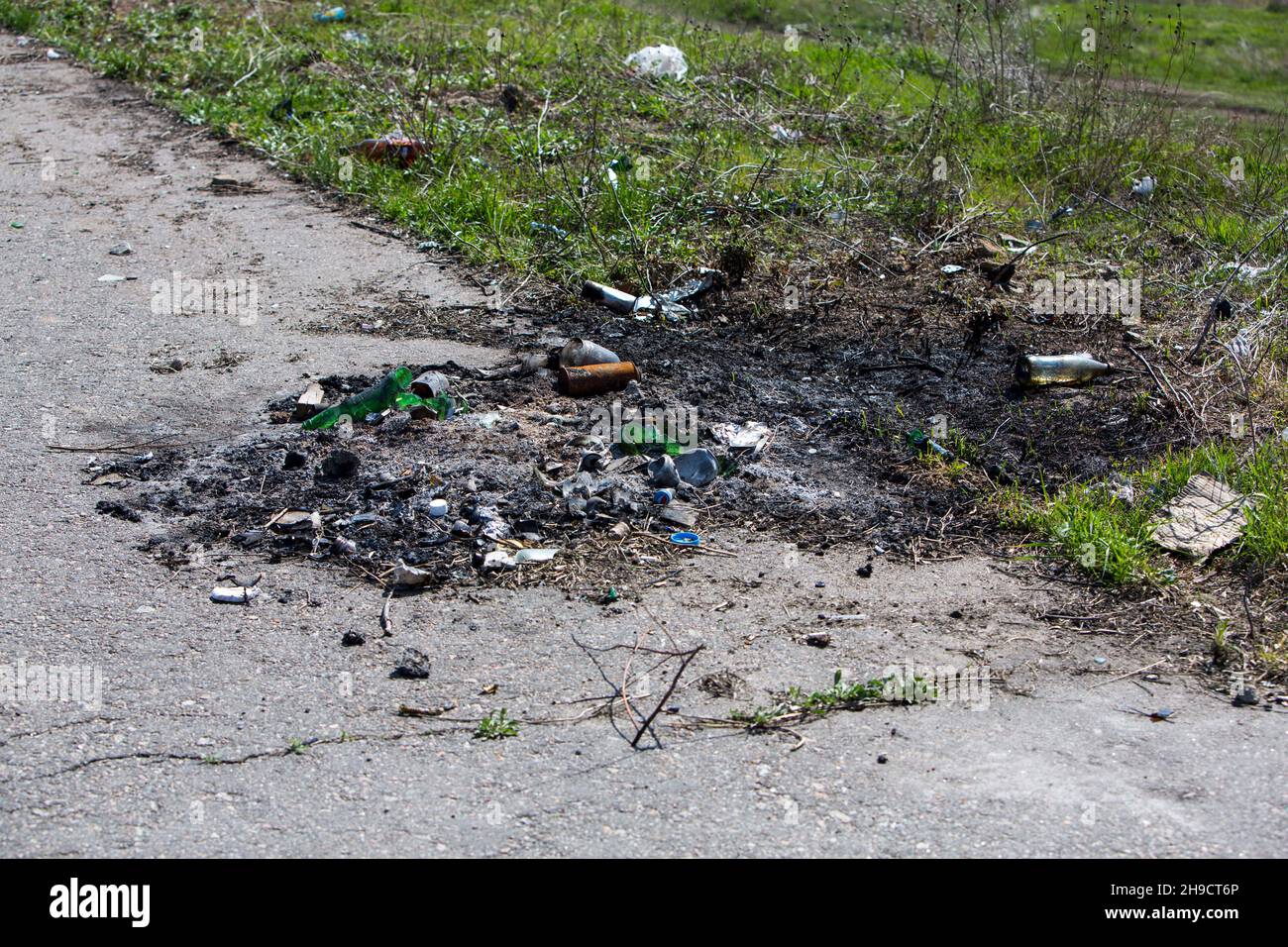 Littered natural hi-res stock photography and images - Alamy