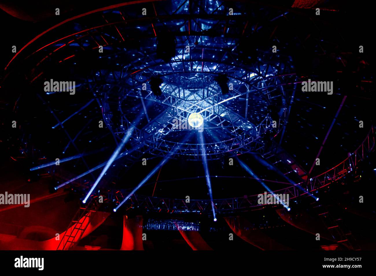 Lights show. Night club dj party people enjoy of music dancing sound ...