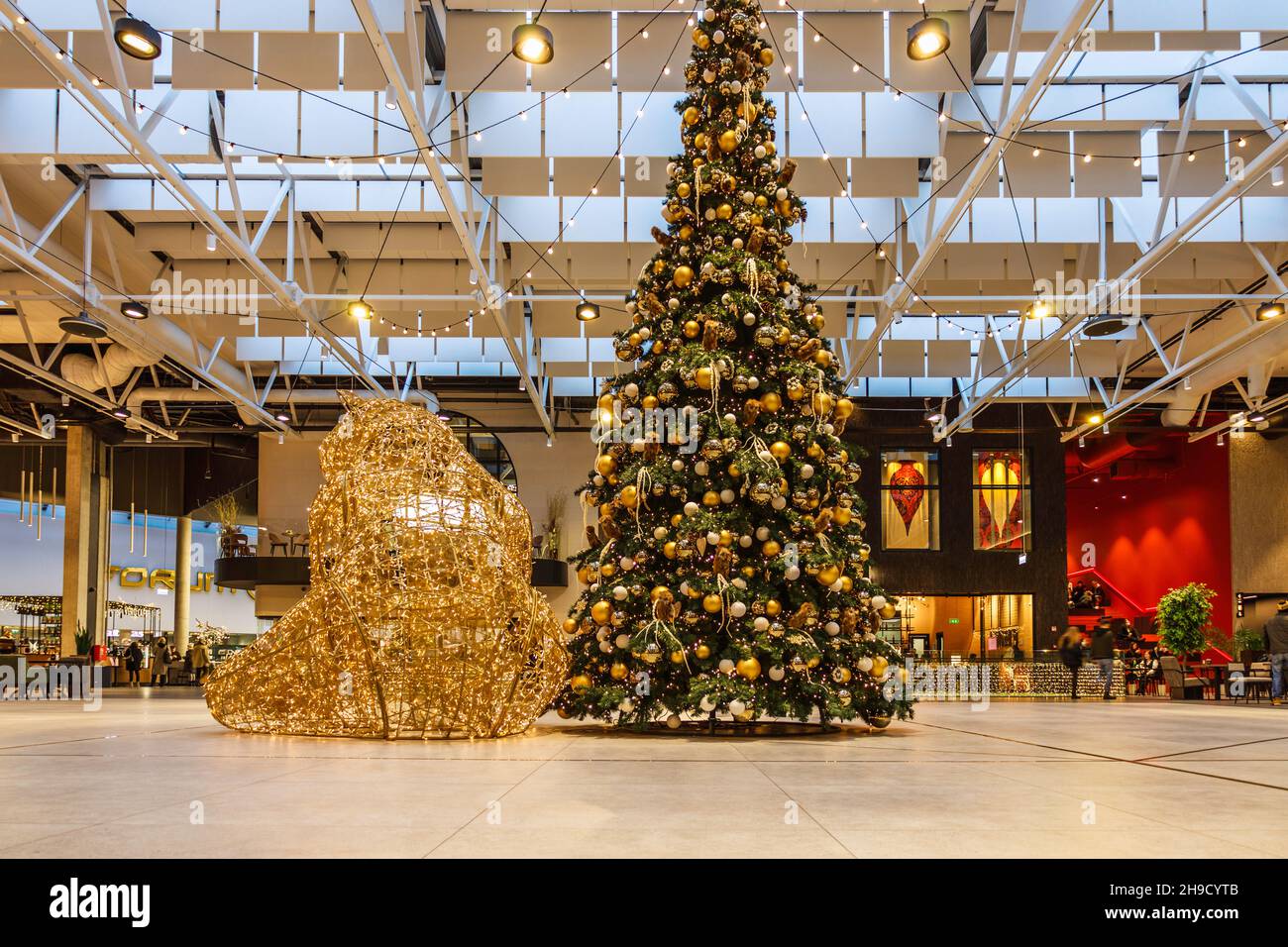 Christmas tree decoration in a shopping mall Stock Photo - Alamy
