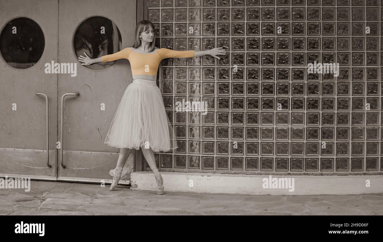 Beautiful female ballet dancer hi-res stock photography and images - Alamy
