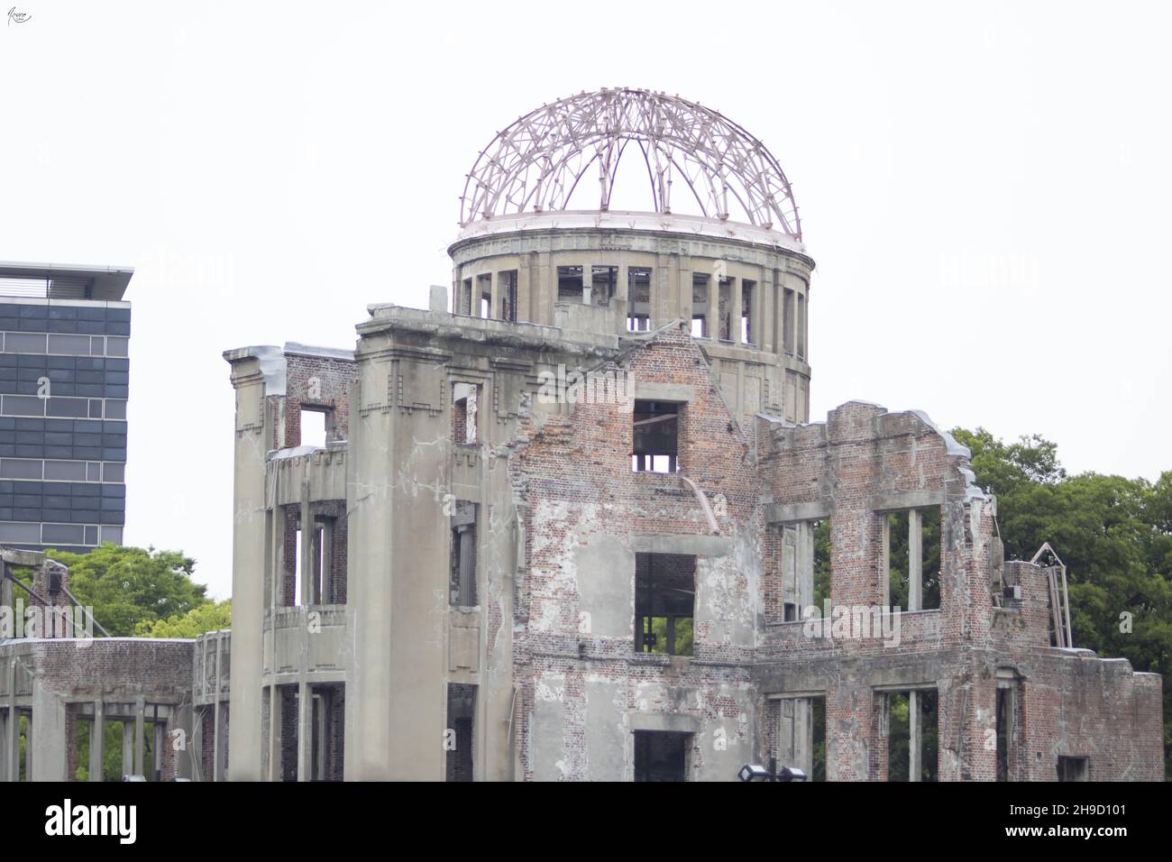 Beautiful view of the atomic bomb Dome in Hiroshima Peace Memorial park ...