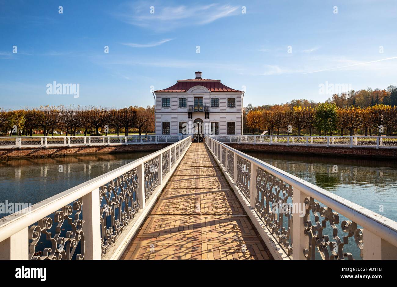 Marley pool bridge hi-res stock photography and images - Alamy