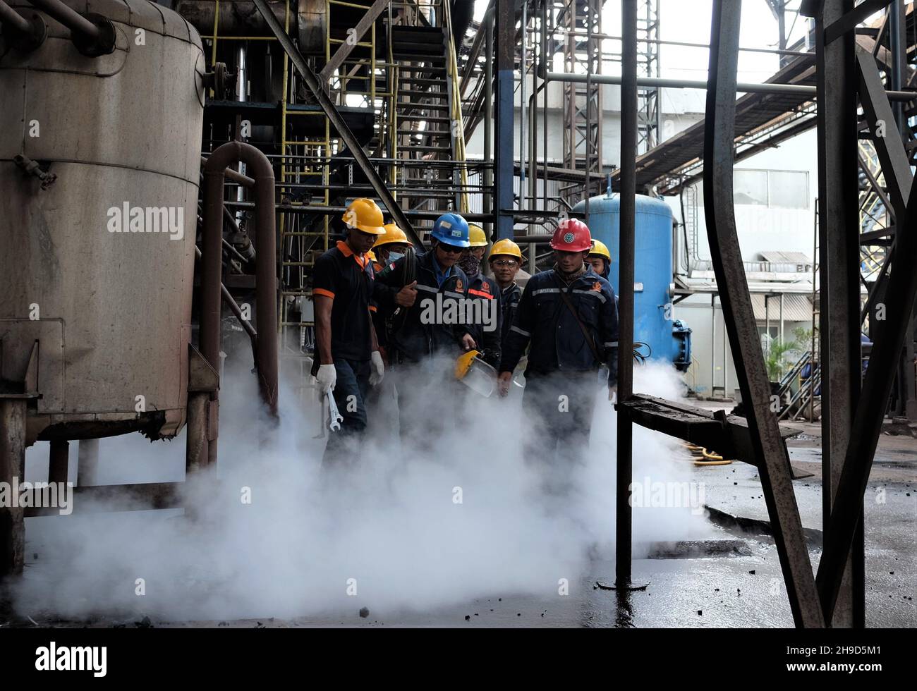 Steam fitter hi-res stock photography and images - Alamy