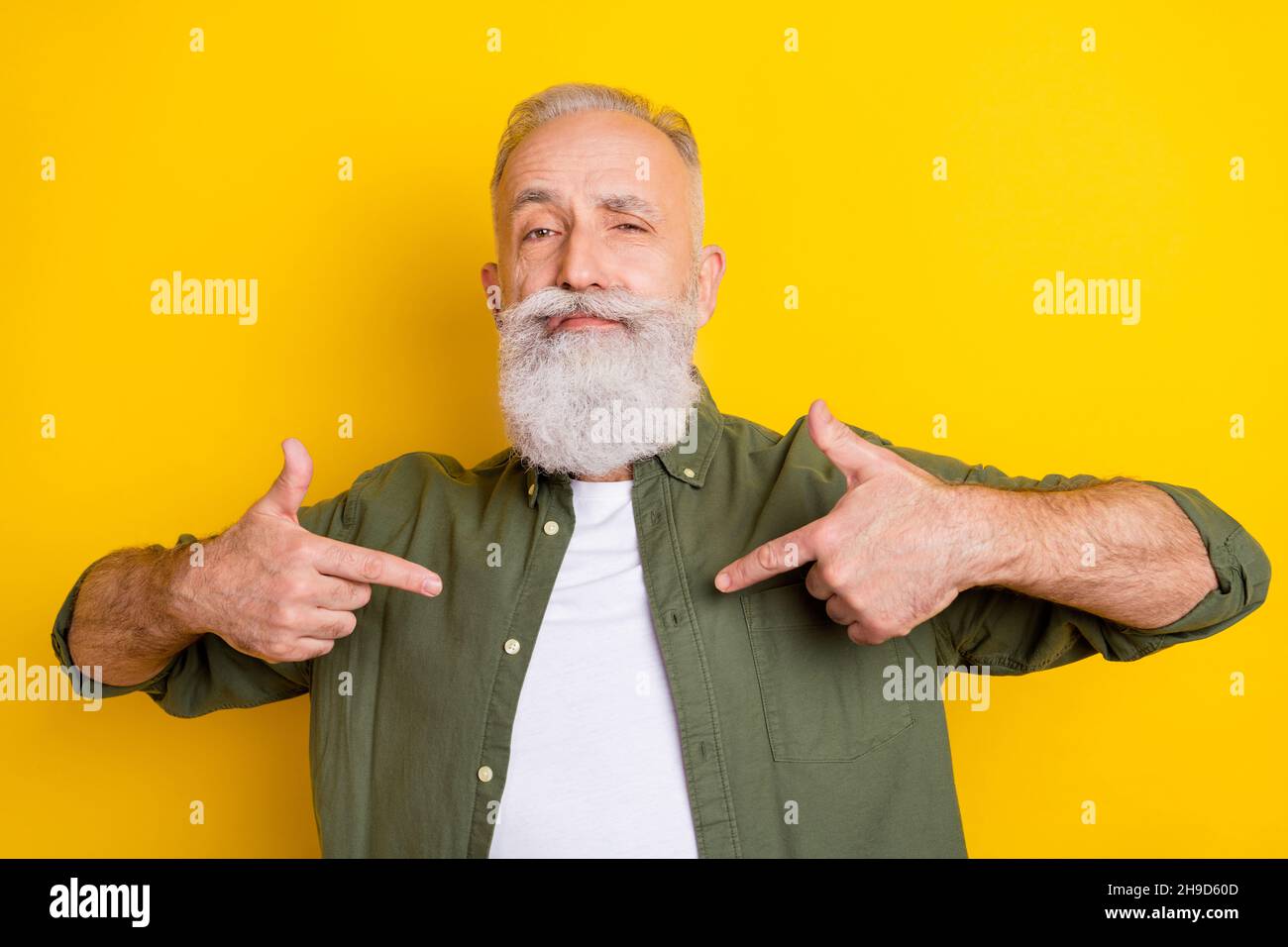 Old photo man pointing to himself hi-res stock photography and images ...