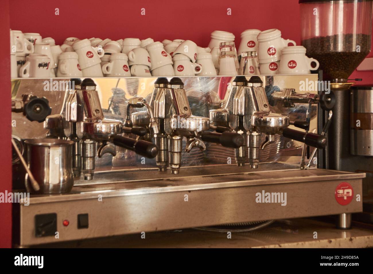 Italian coffee bar italy counter shop hi-res stock photography and ...