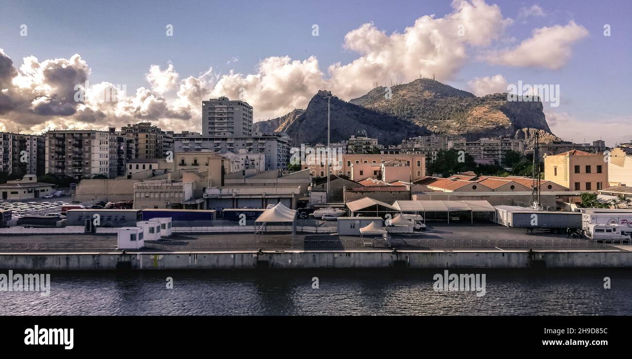 Palermo old port hi-res stock photography and images - Alamy