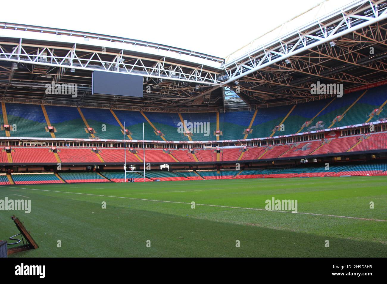 Inside the millenium stadium hi-res stock photography and images - Alamy