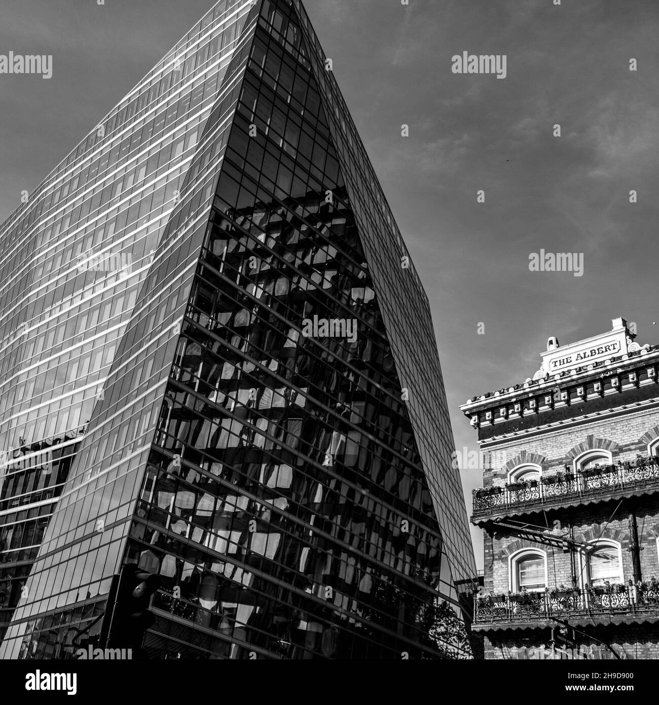 Victoria London UK, November 7 2021, Modern High Rise Skyscraper ...