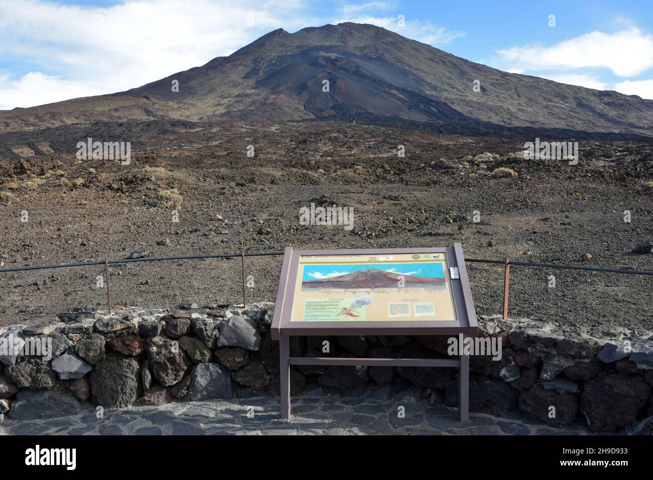 Tenerife, Mount Teide and crater Stock Photo - Alamy