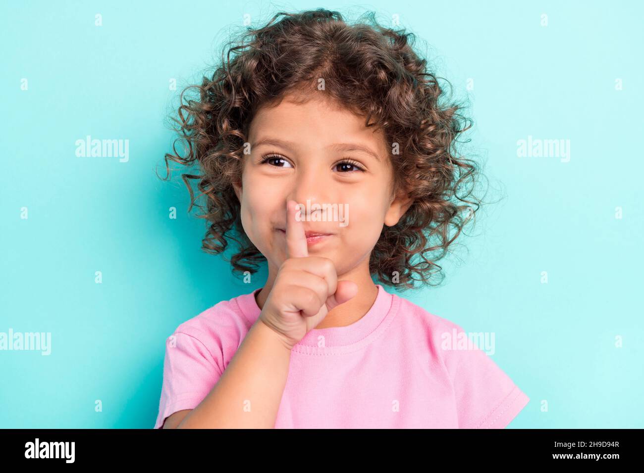 Portrait of attractive cheerful cute mysterious wavy-haired girl ...