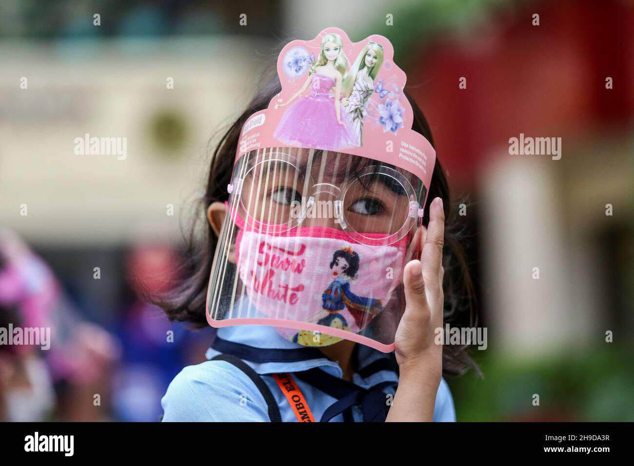 Face shield philippines hi-res stock photography and images - Alamy