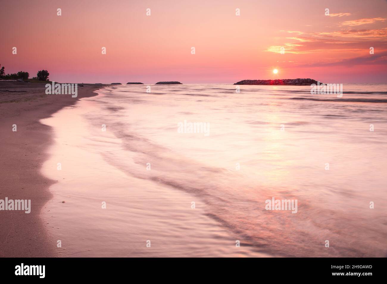 Lake Erie at sunset Stock Photo - Alamy