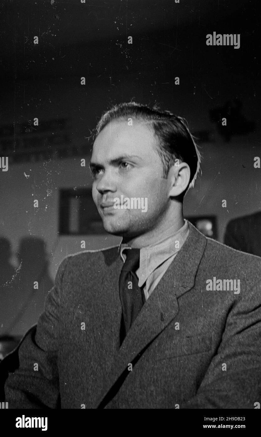 Warszawa, 1947-09-24. Wrêczenie nagród Komisji Centralnej Zwi¹zków ...