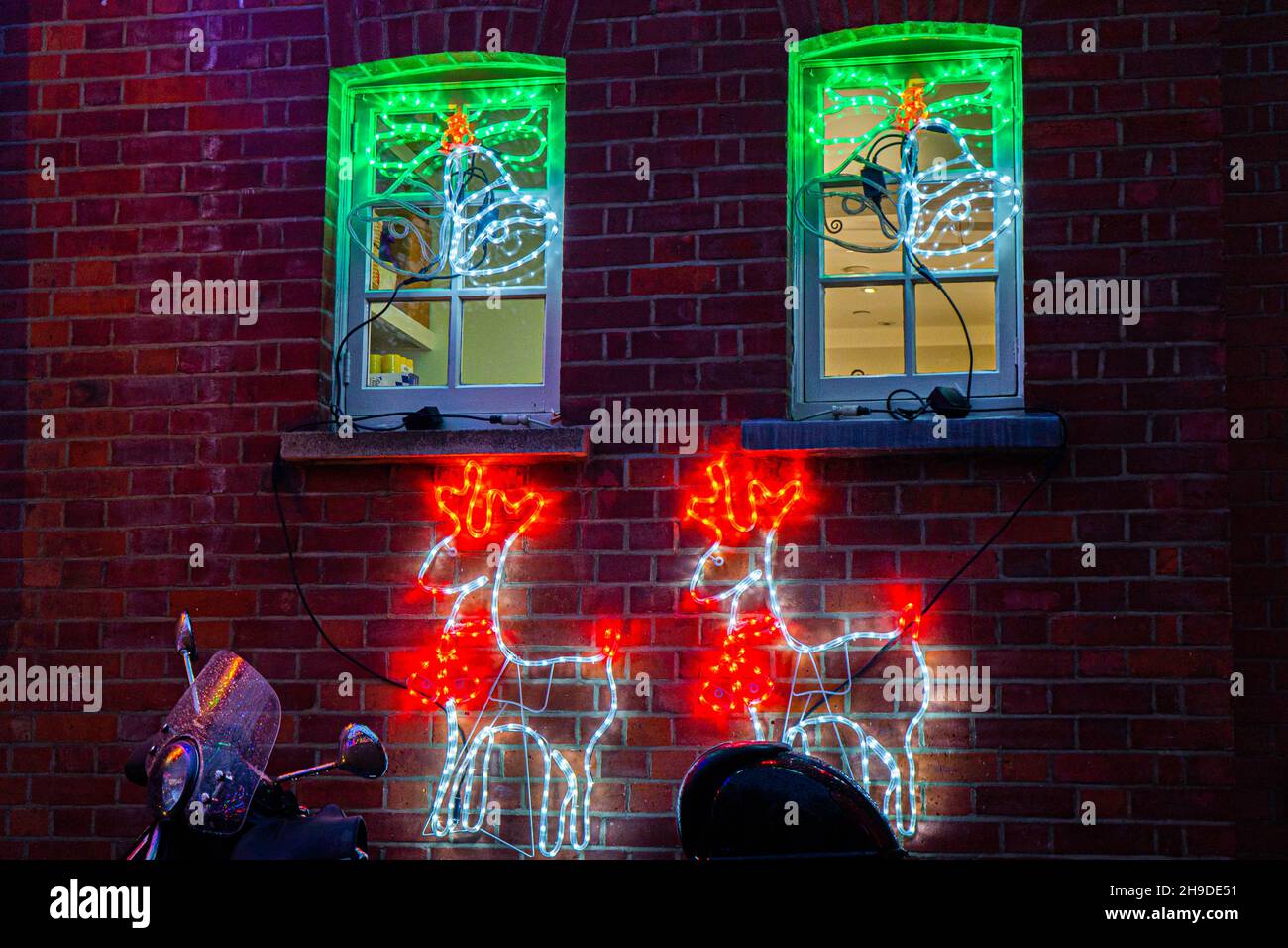 House decorated with Christmas lights, Wimbledon, London, UK Stock ...