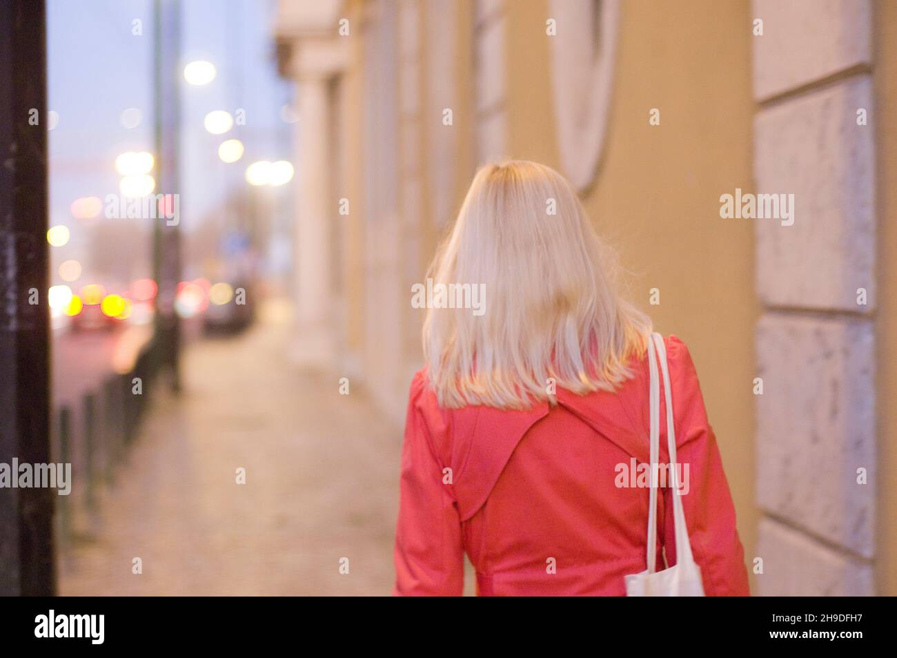 Woman commuter walking through hi-res stock photography and images - Alamy