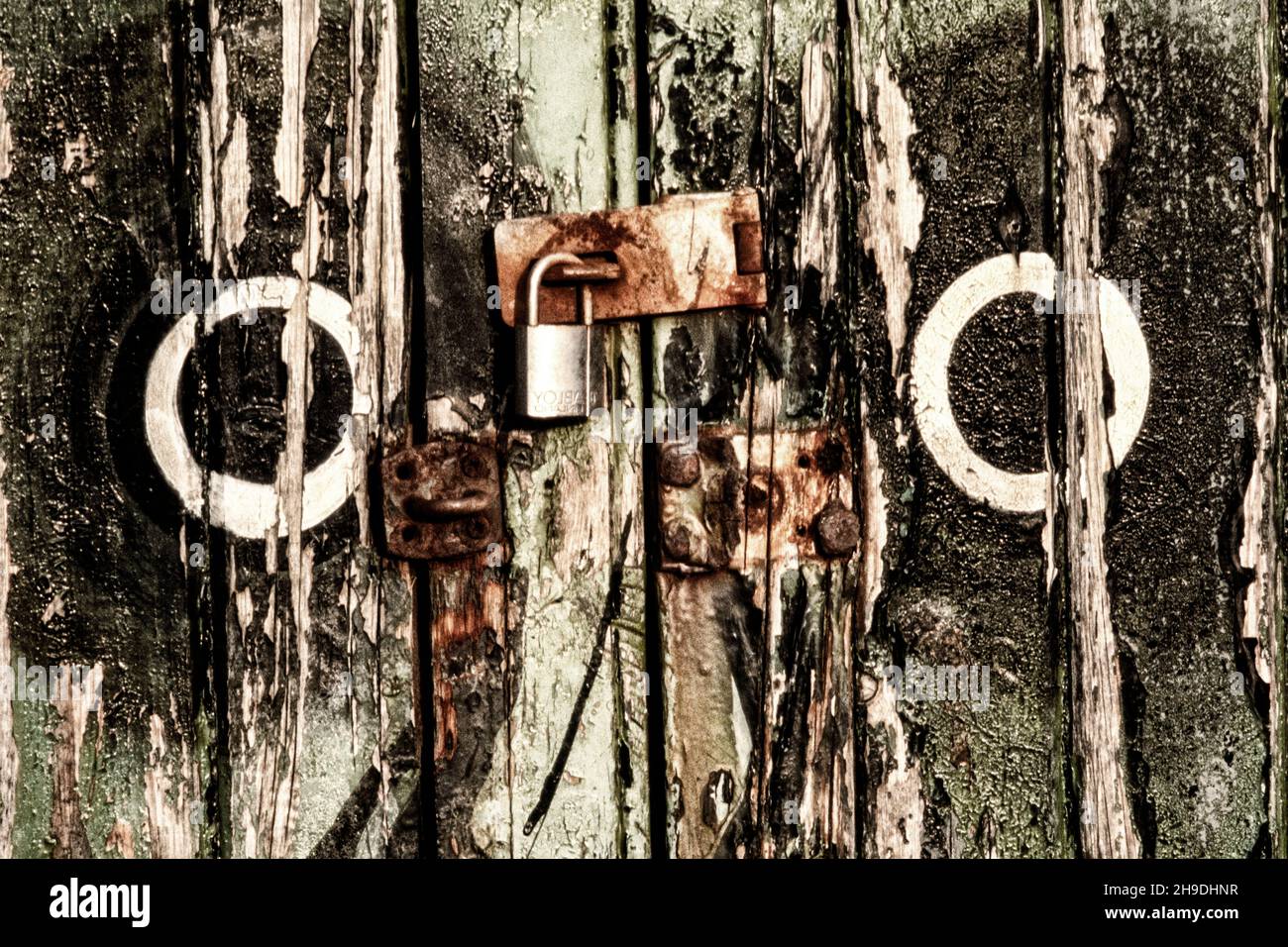 Semi lock hi-res stock photography and images - Alamy