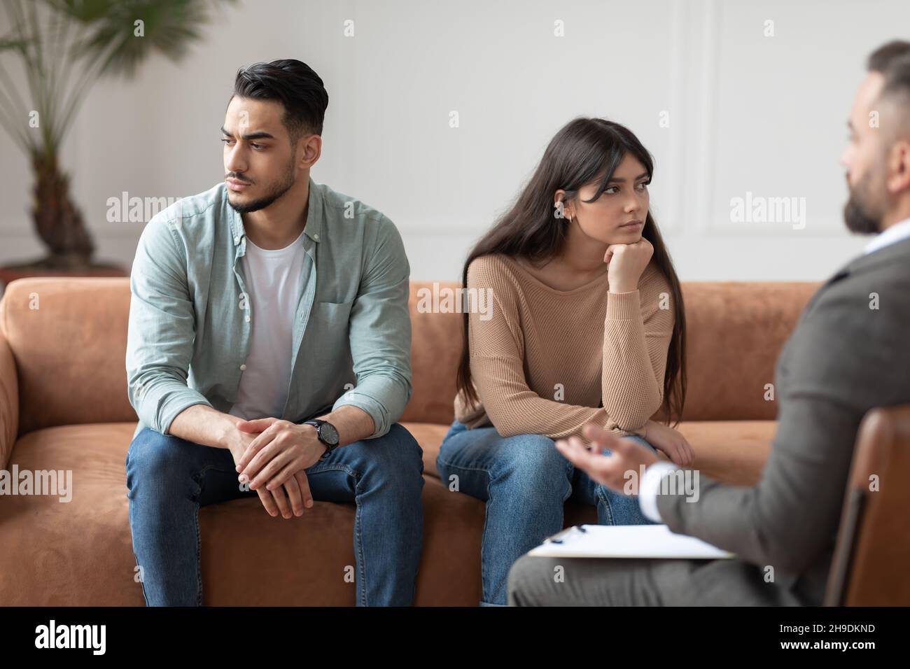 Woman in therapy session hi-res stock photography and images - Alamy