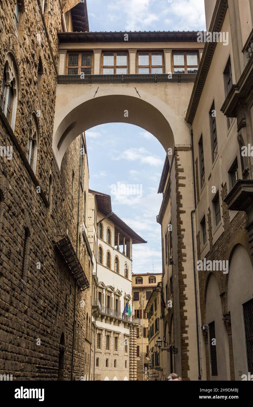Arch at Via della Ninna street in Florence, Italy Stock Photo - Alamy
