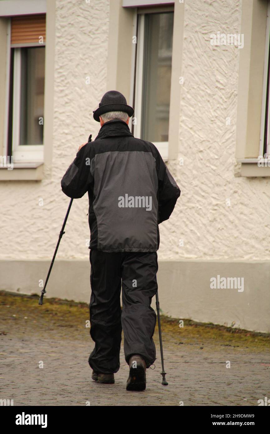 Old man with cane hi-res stock photography and images - Alamy