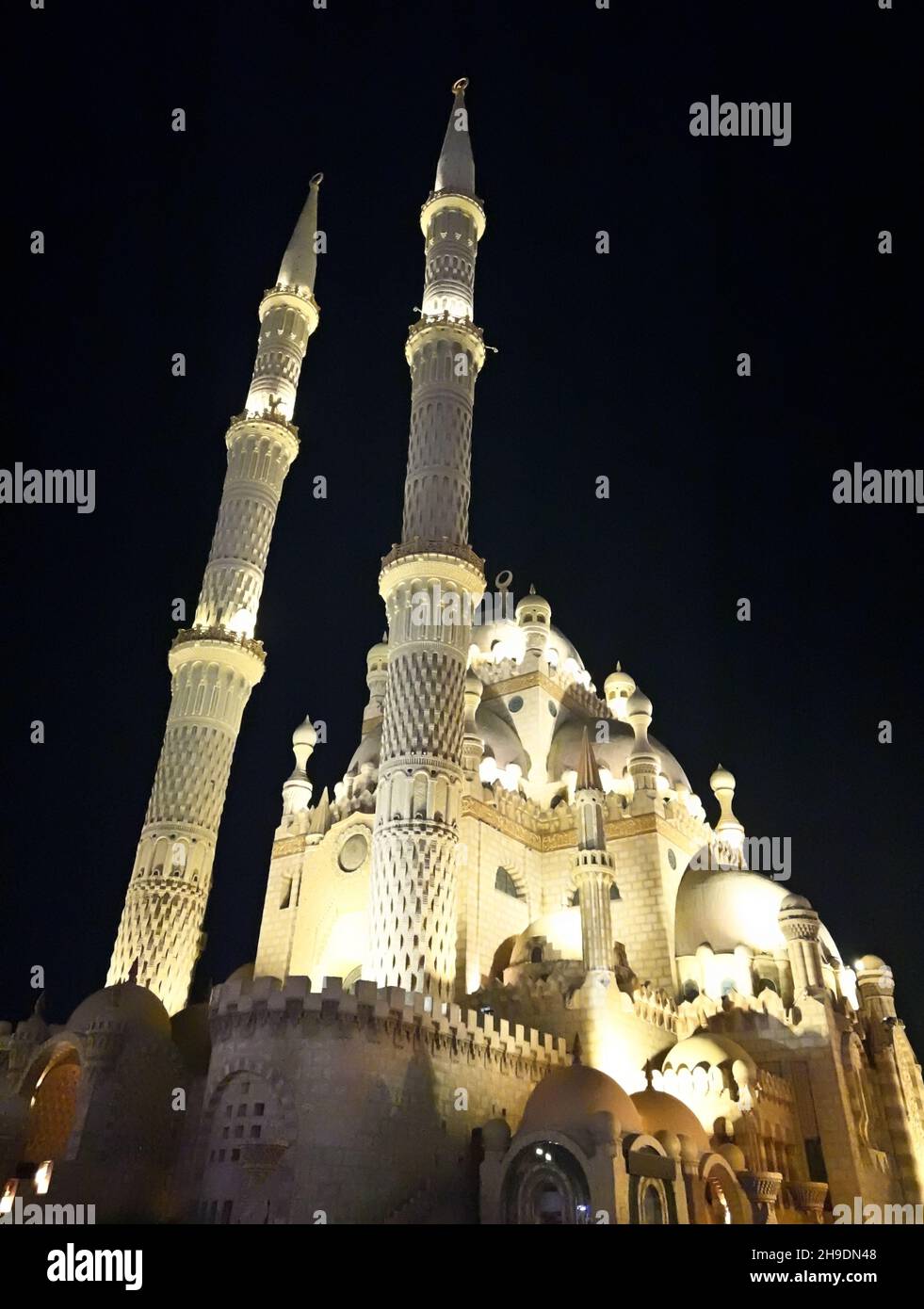 Al Sahaba Mosque in Sharm El Sheikh Stock Photo - Alamy