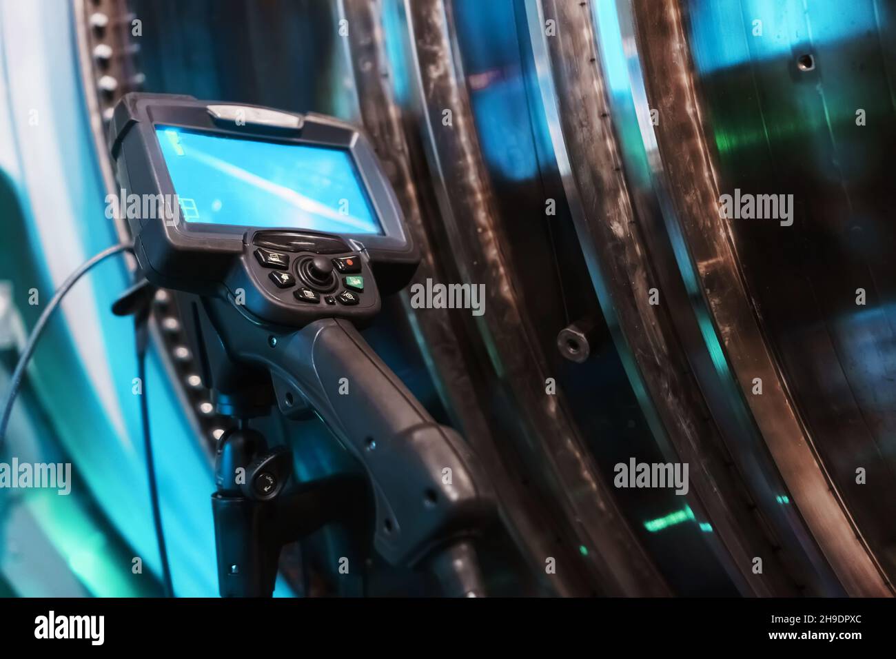 Industrial video endoscope for monitoring the internal state of gas ...