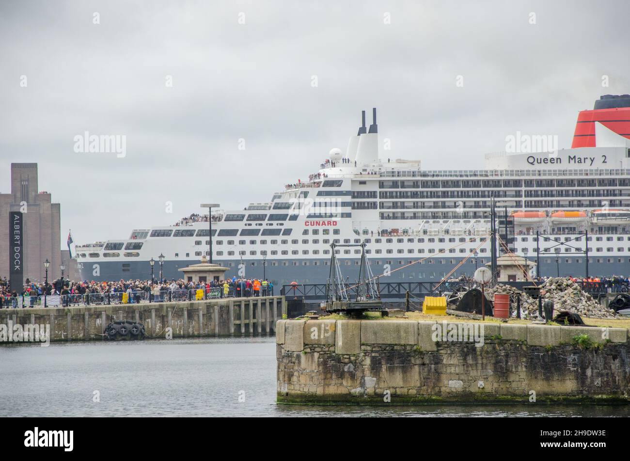 3 Ships at Liverpool docks Stock Photo - Alamy