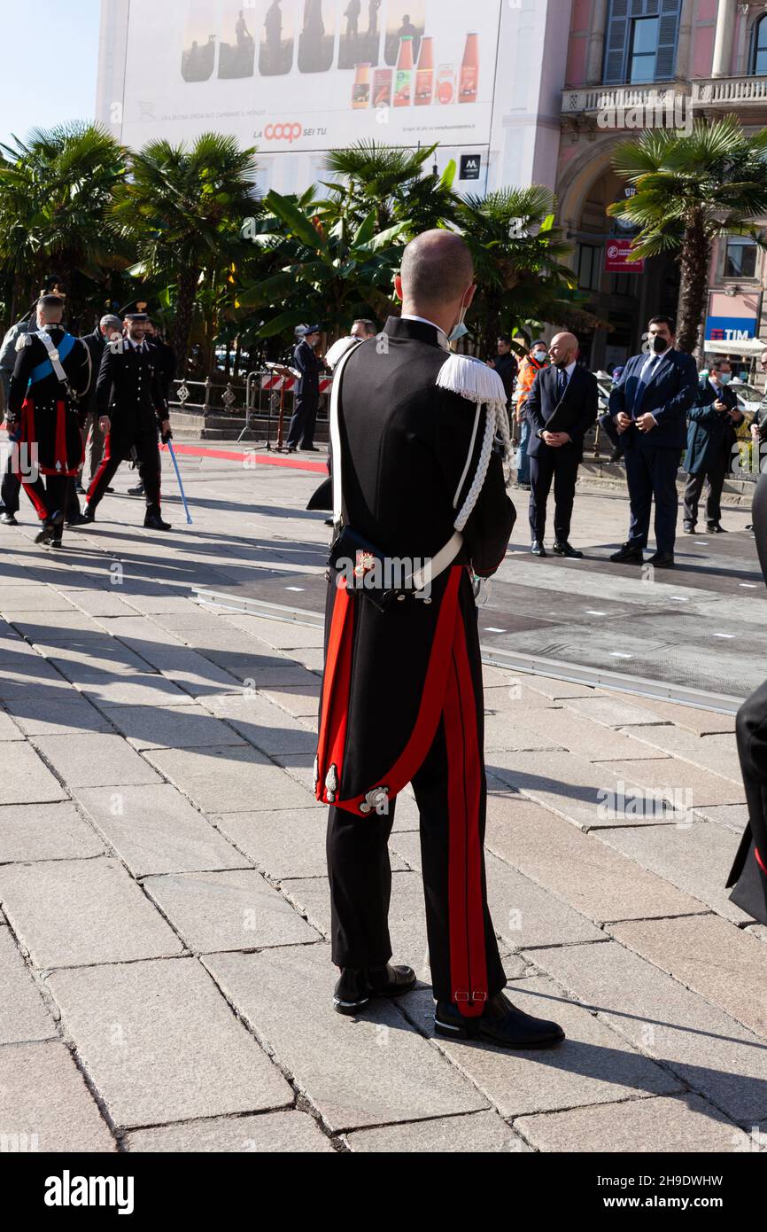 Italian police uniform hi-res stock photography and images - Alamy