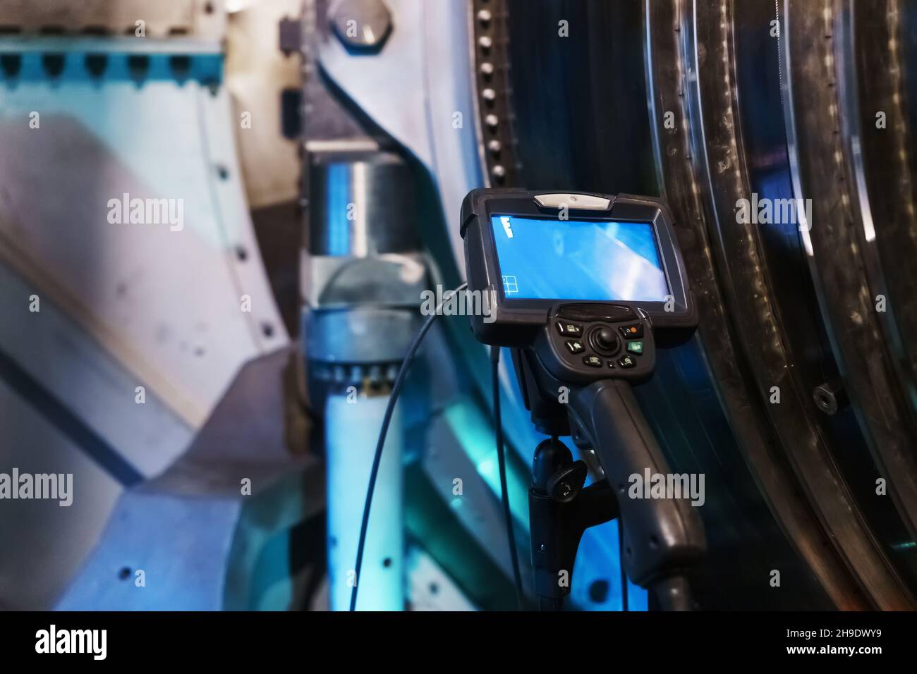 Industrial video endoscope for monitoring the internal state of gas ...