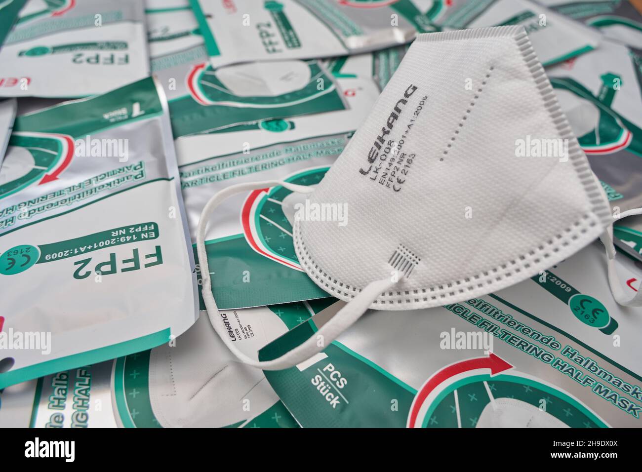 Ffp2 mask packaging hi-res stock photography and images - Alamy