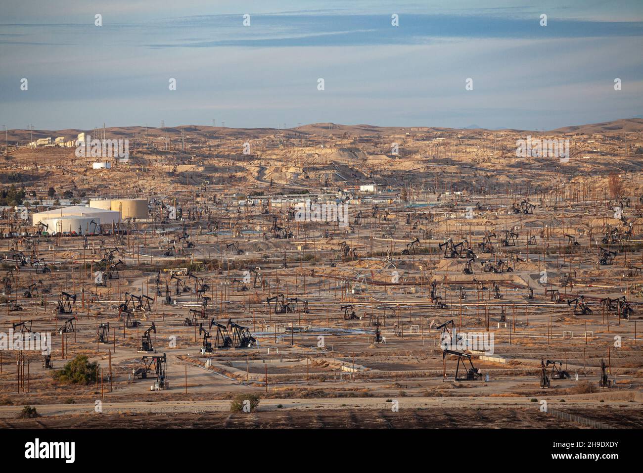 Kern River Oil Field in Bakersfield, is the third largest oil field in ...