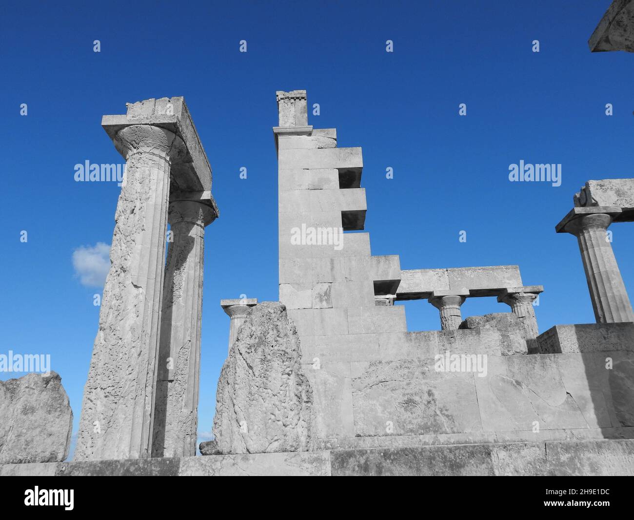 Aphaia doric temple hi-res stock photography and images - Alamy