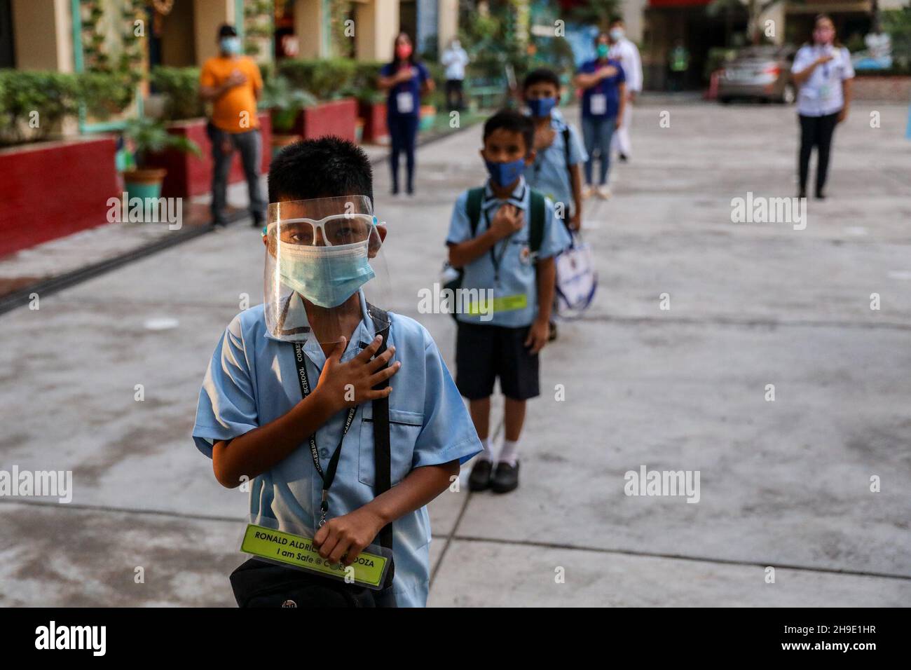 Elementary school national anthem hi-res stock photography and images ...