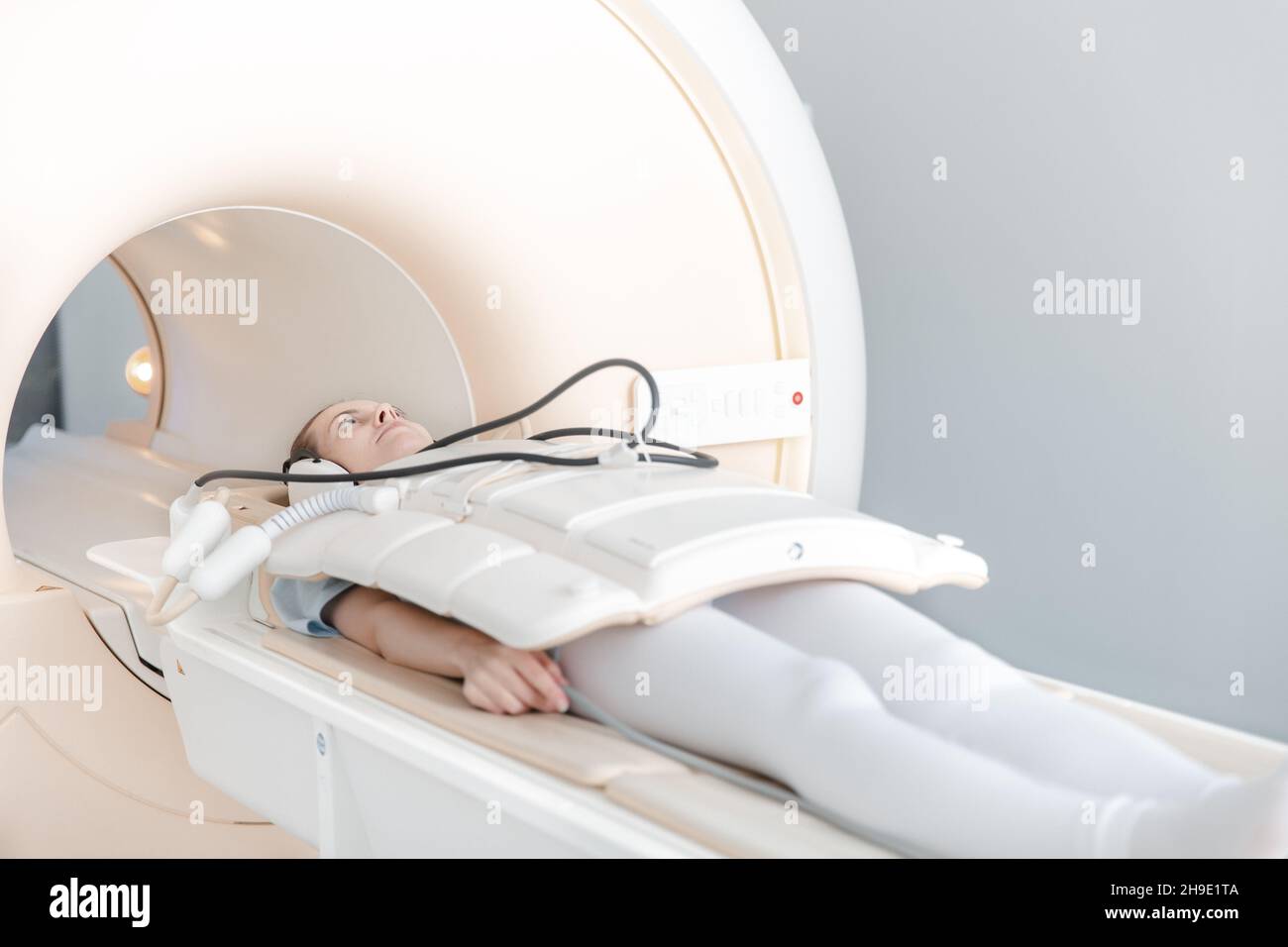 Hospital radiology radiography hi-res stock photography and images - Alamy
