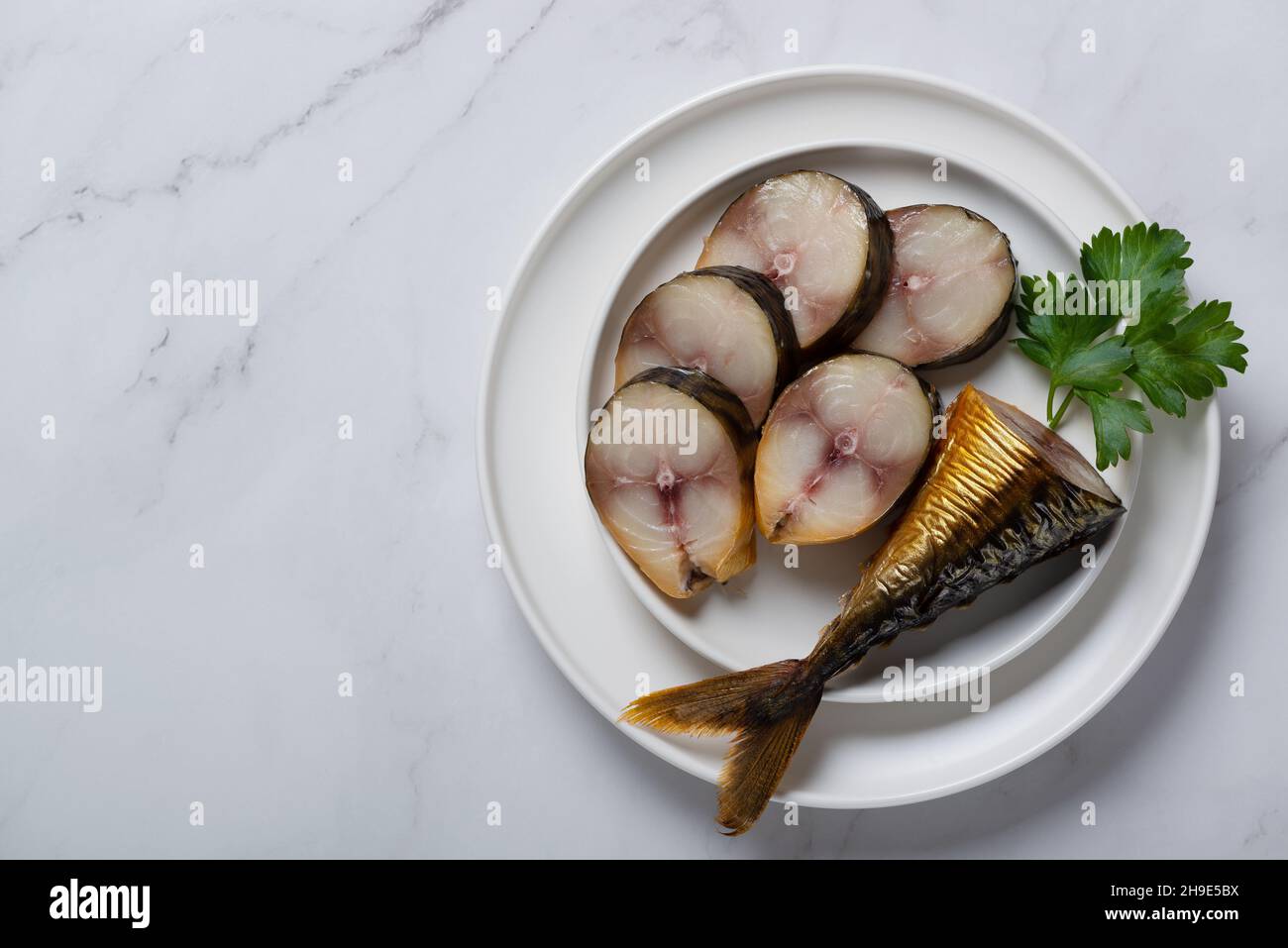 Headless fish hi-res stock photography and images - Alamy