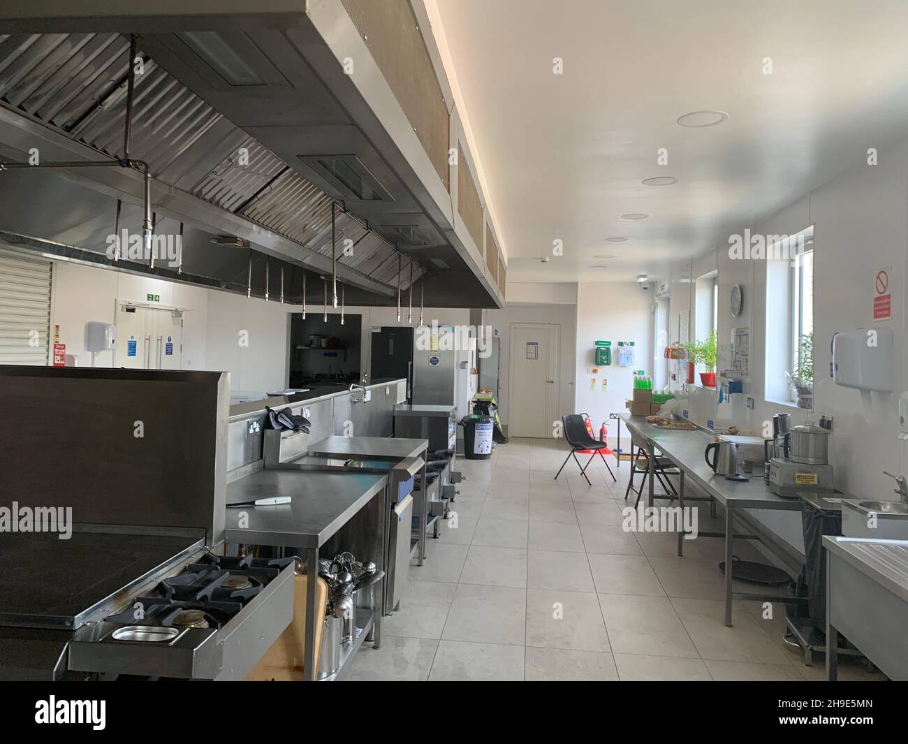 Kitchen in the Sikh temple James Mill Road Northampton UK Stock Photo ...