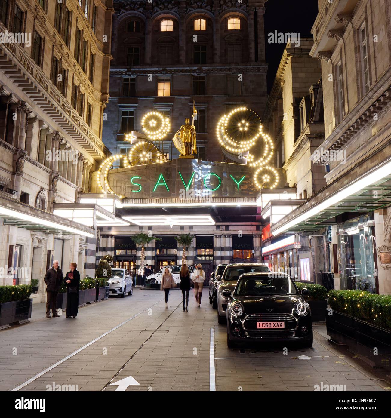 Savoy london entrance hi-res stock photography and images - Alamy