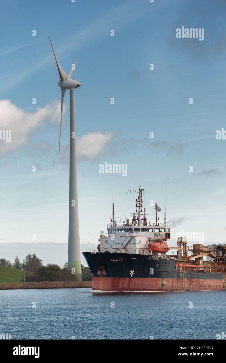 Ship GERMAN WARSHIP M1098 (Military Ops) Registered In, 49% OFF