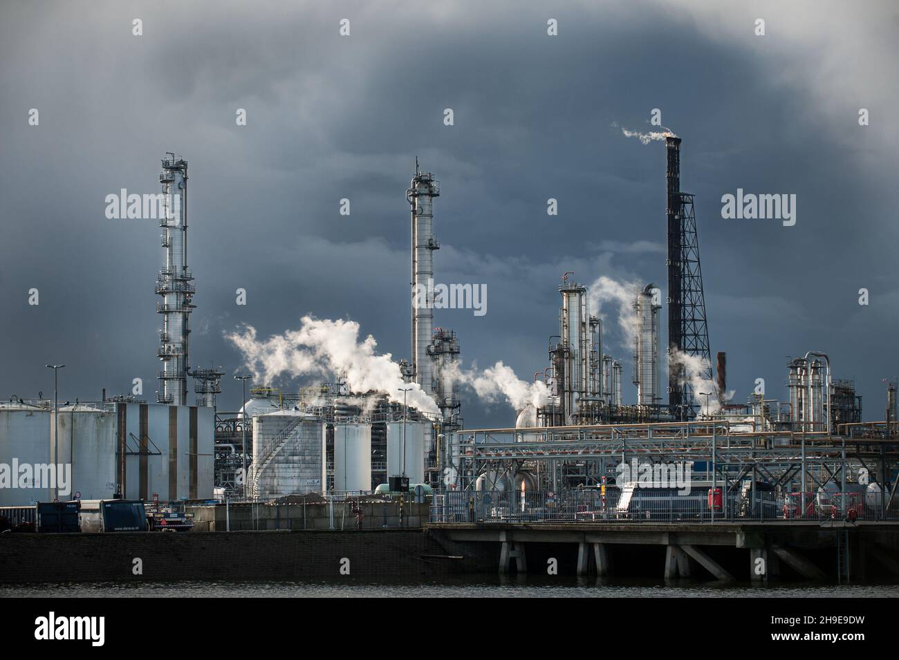 Pernis netherlands hi-res stock photography and images - Alamy