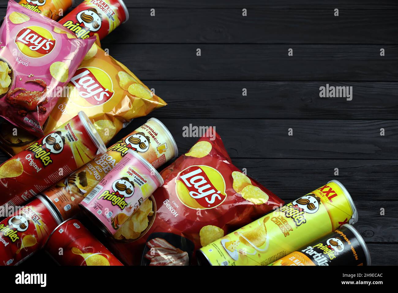 Lays chips packet hi-res stock photography and images - Alamy