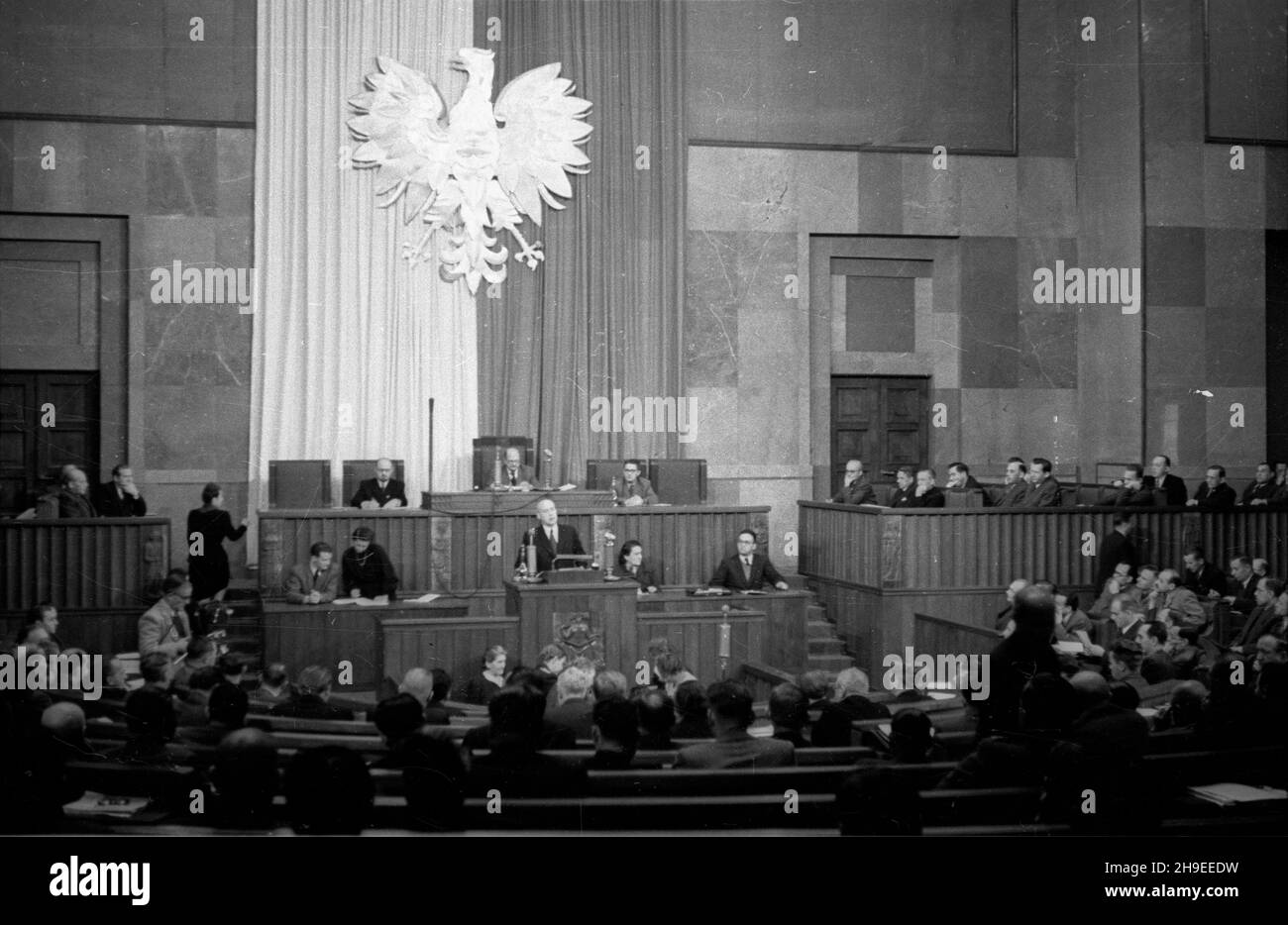 Warszawa 1947 10 29 Posiedzenie Sejmu Nz Premier J zef Cyrankiewicz warszawa-1947-10-29-posiedzenie-sejmu-nz-premier-j-zef-cyrankiewicz