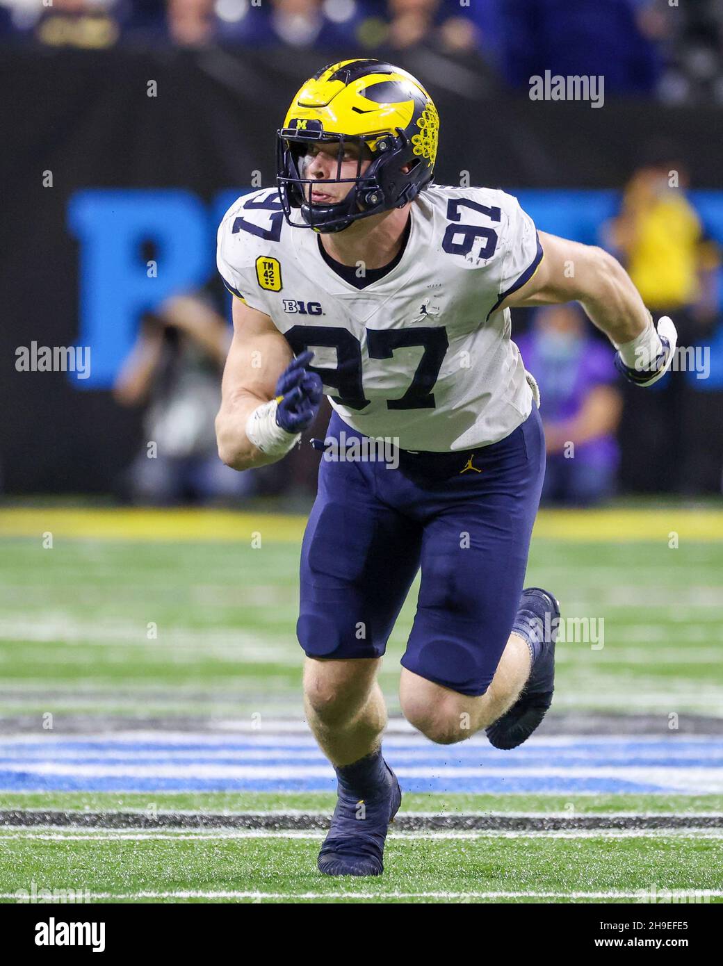 Aidan hutchinson michigan wolverines hi-res stock photography and ...