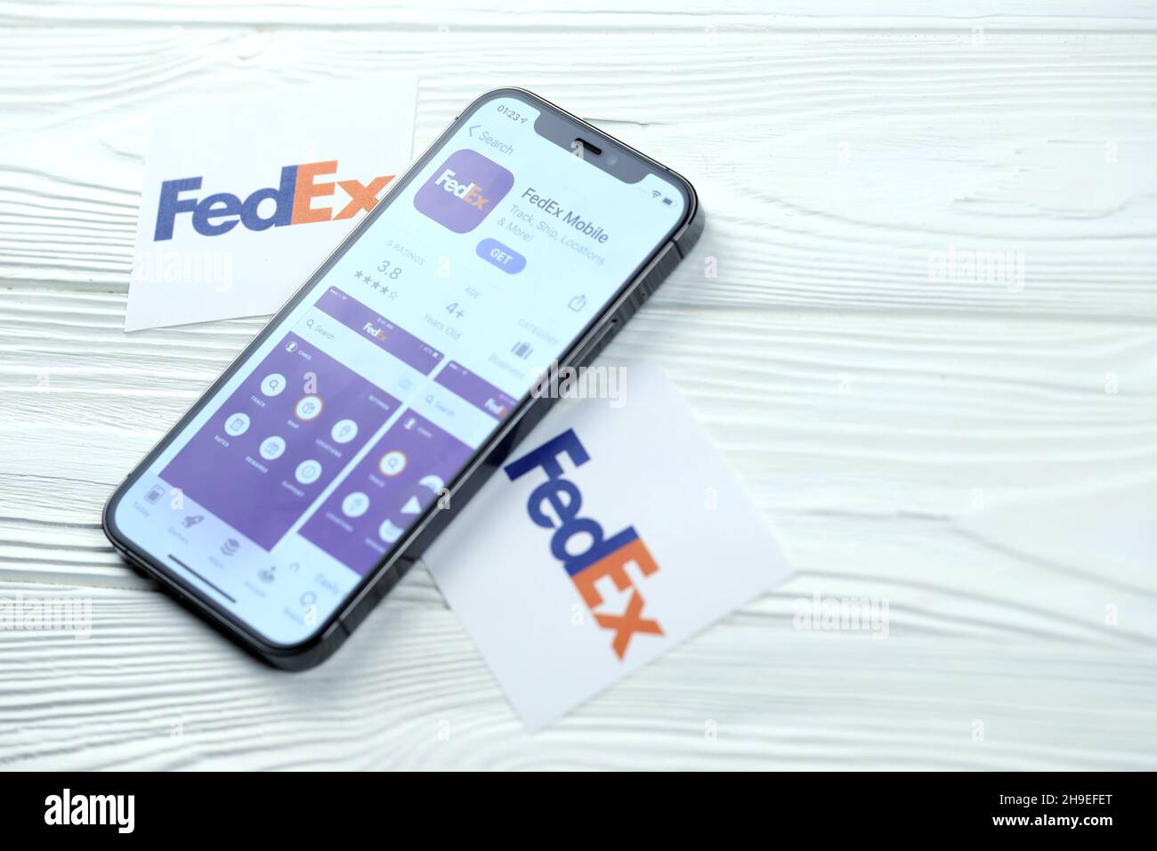 Fedex logotype hi-res stock photography and images - Alamy