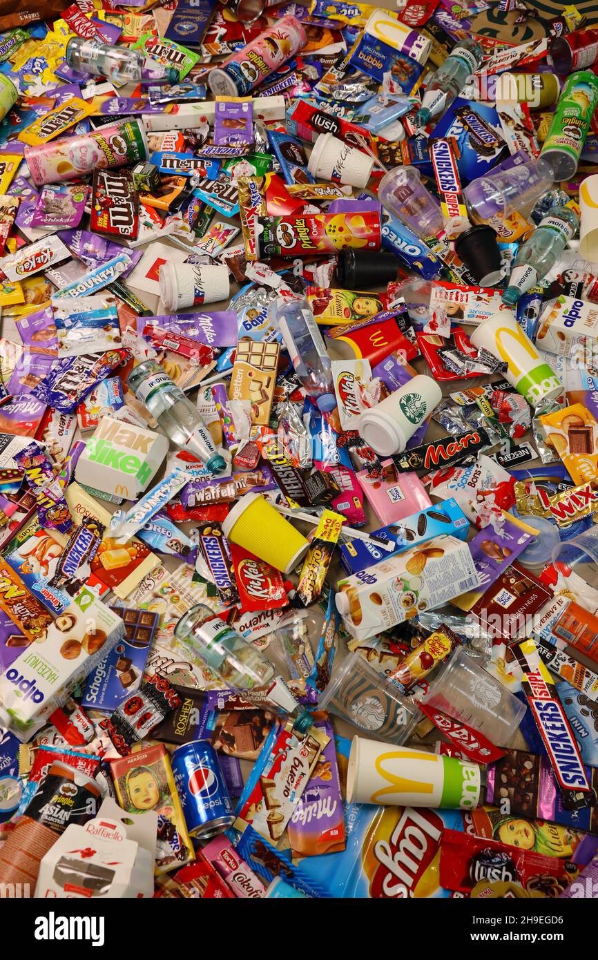 Cheetos pile hi-res stock photography and images - Alamy