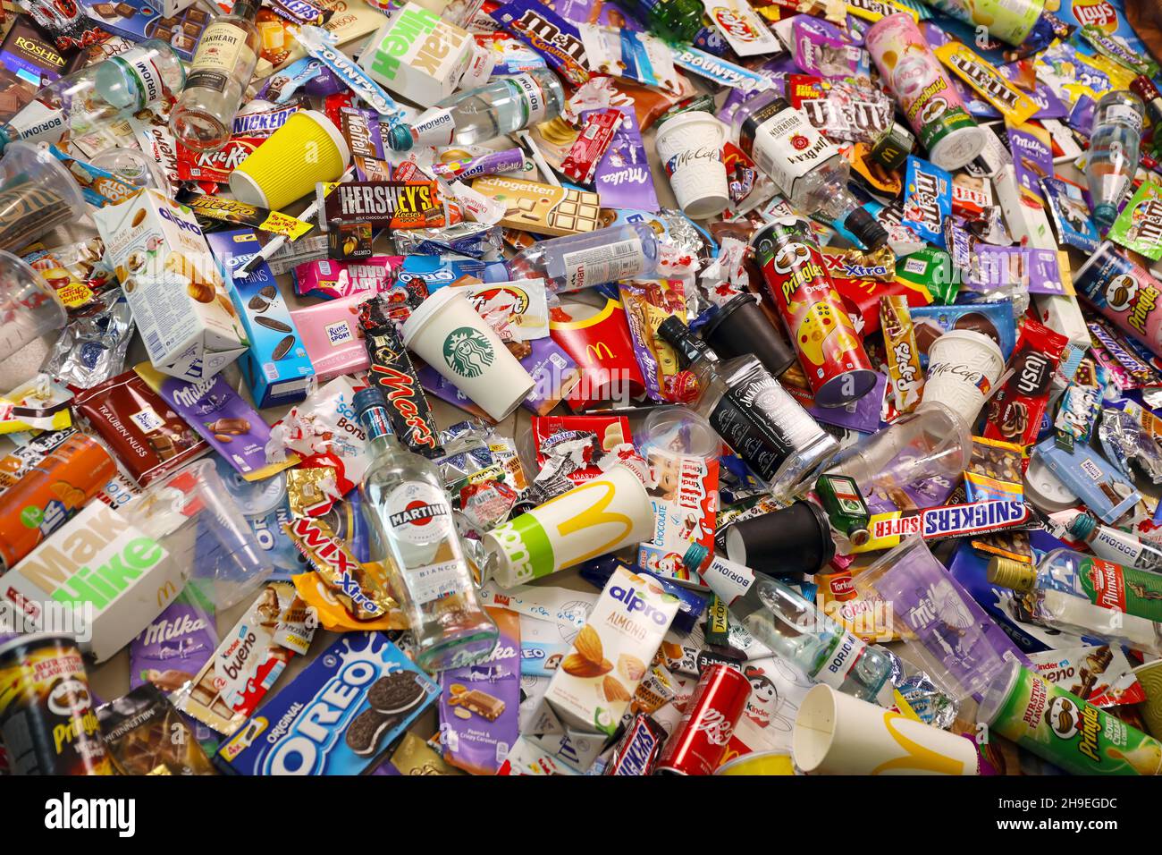 Empty pepsi cans hi-res stock photography and images - Alamy